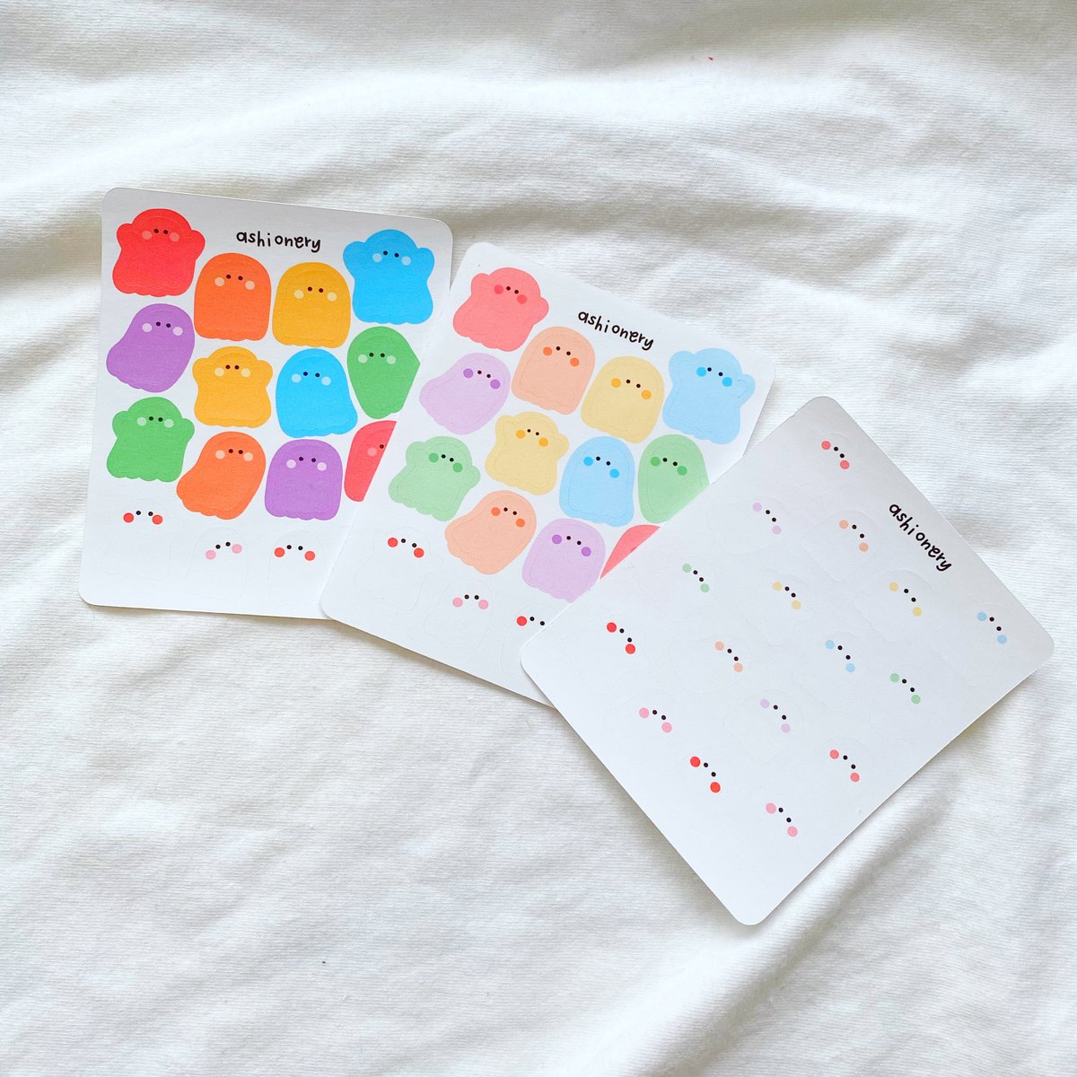 Blob ghosts large stickers | Ashionery