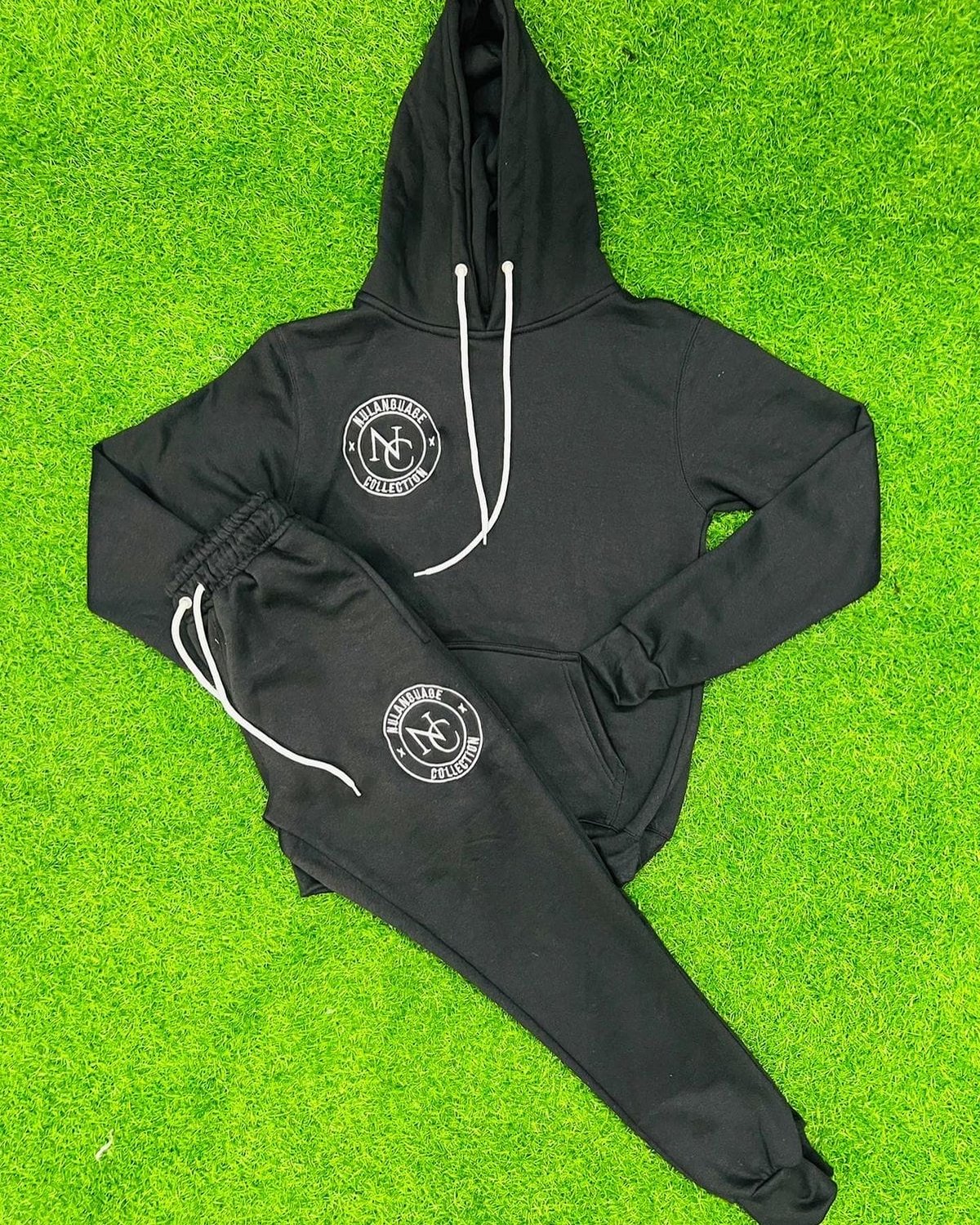 Classic Badge Logo sweatsuit | NuLanguage