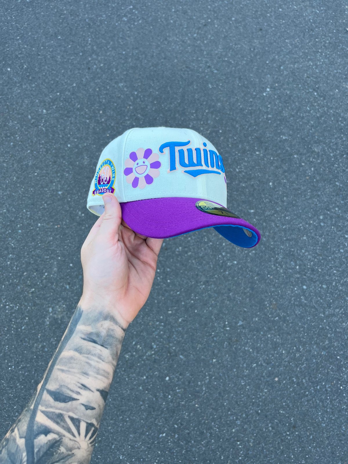 BLUE BRIM MULTI TONE MINNESOTA TWINS CUSTOM FITTED CAP | WORLDWIDE RANK LLC