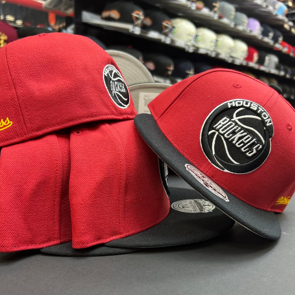 Mitchell & Ness Liberty Fitted Red/ Black/ Yellow | Bigg City Cap Zone