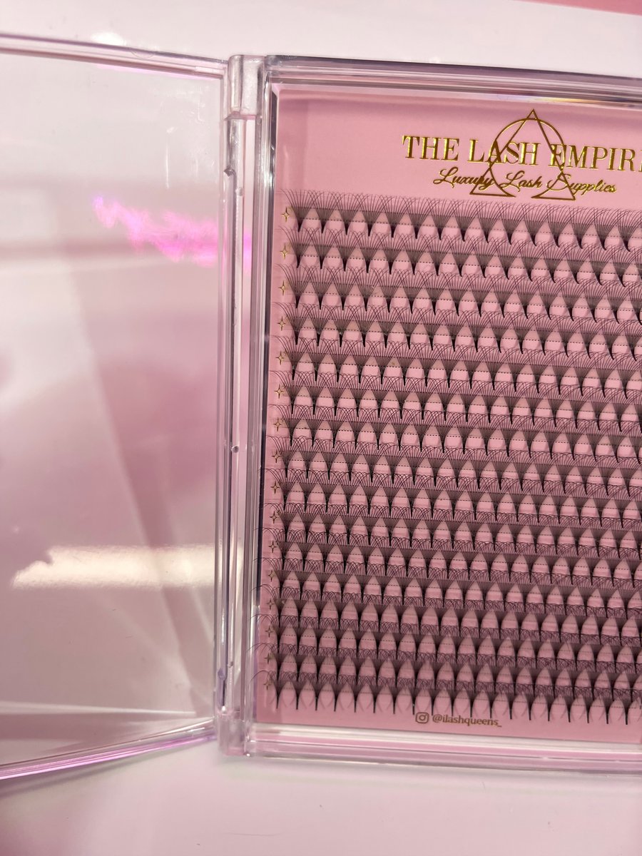 PRE-MADE FANS | The Lash Empire