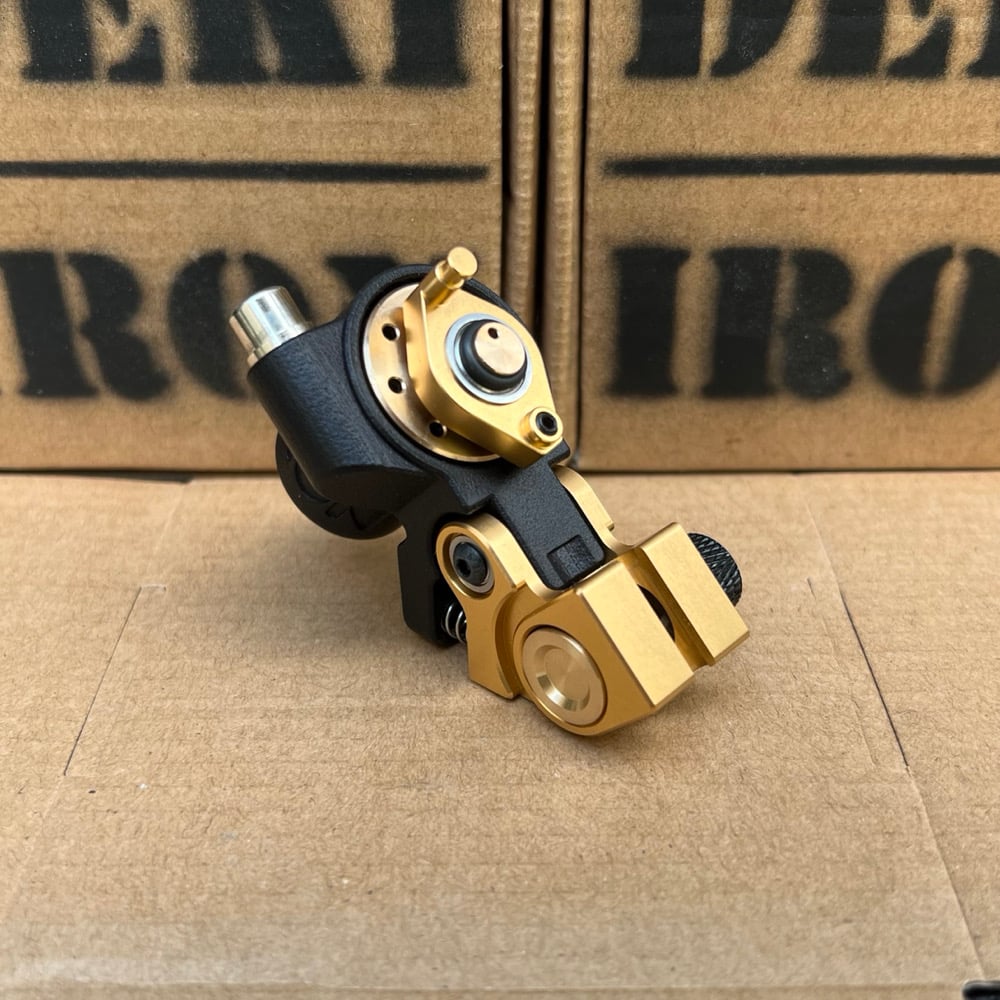 RABBIT V1 ANODIZED GOLD RCA | DEKI IRON