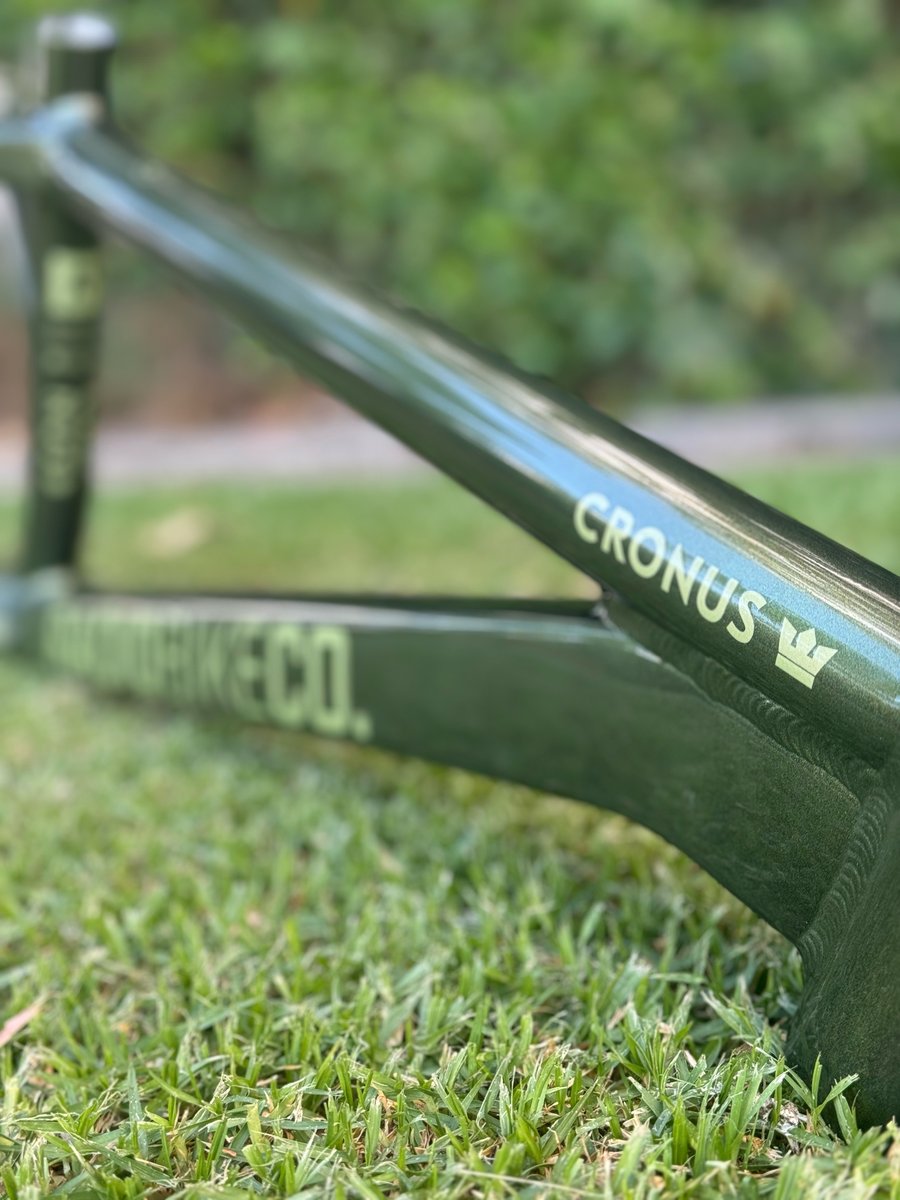 Radio Cronus Frame | Dream Lab