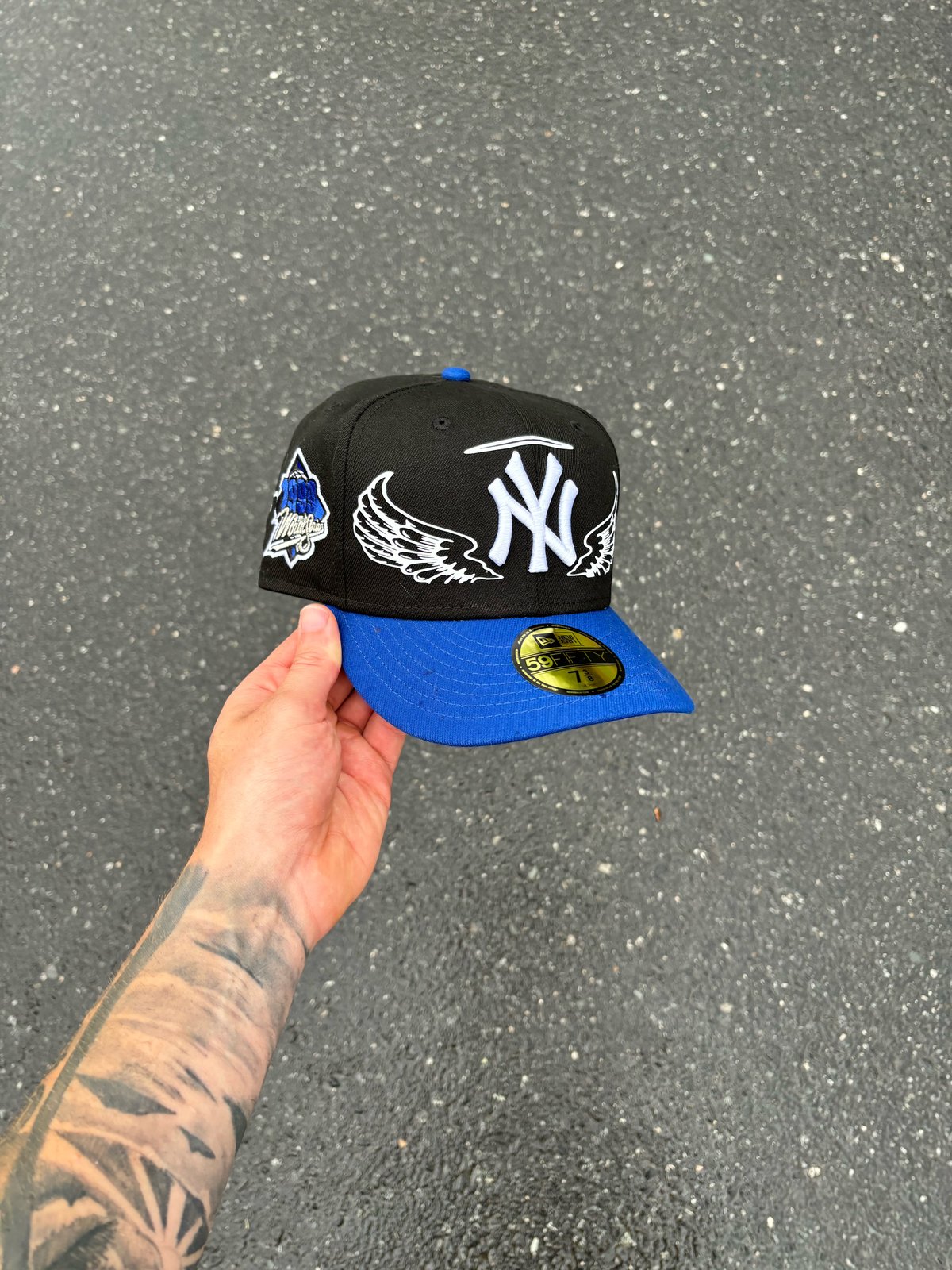 TRI TONE BLACK BLUE NEW YORK YANKEES CUSTOM FITTED CAP | WORLDWIDE RANK LLC