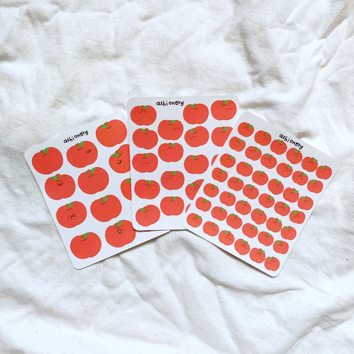Red apple stickers | Ashionery