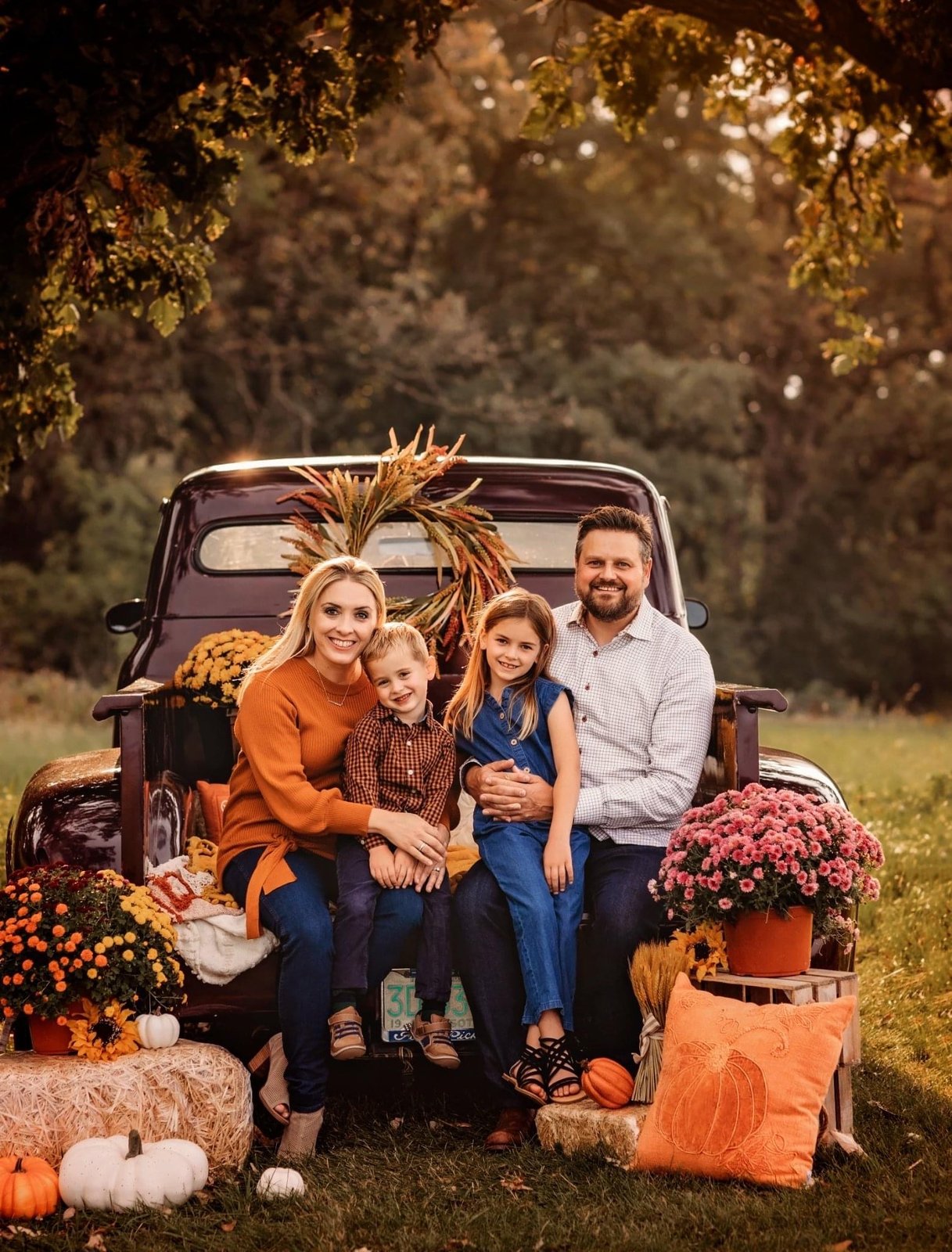 Rachel Ennis Photography — Fall Vintage Truck Mini Sessions