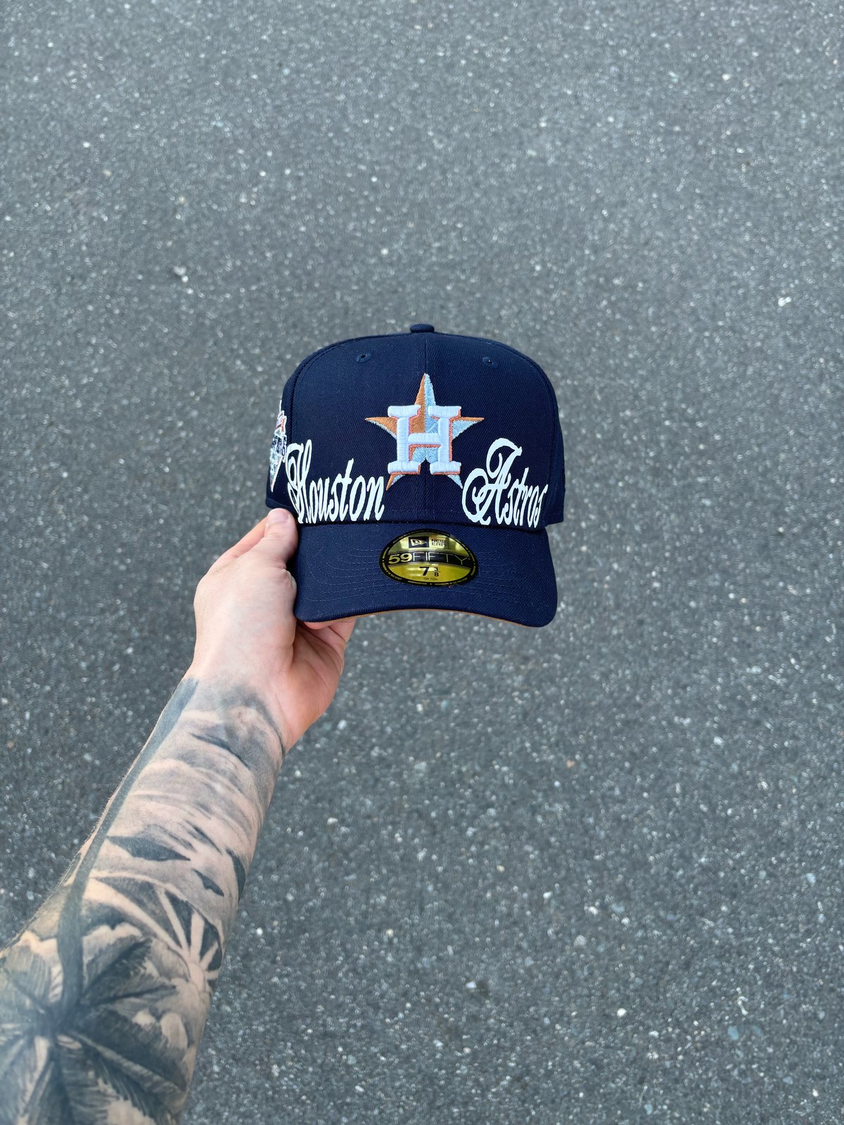 BURNT BEIGE BRIM NAVY HOUSTON ASTROS CUSTOM FITTED CAP | WORLDWIDE RANK LLC