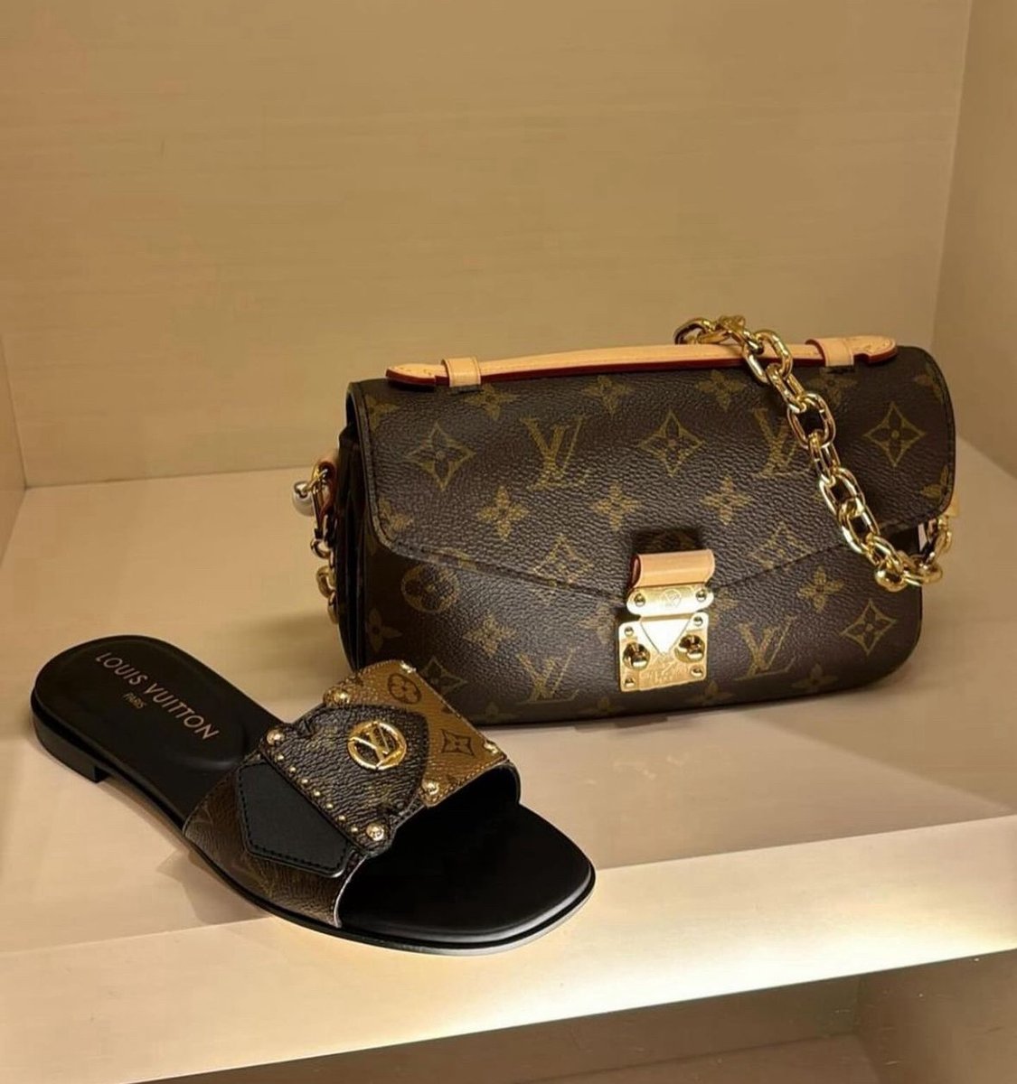 LV Sandle Set | The Luxury Boutiqueee