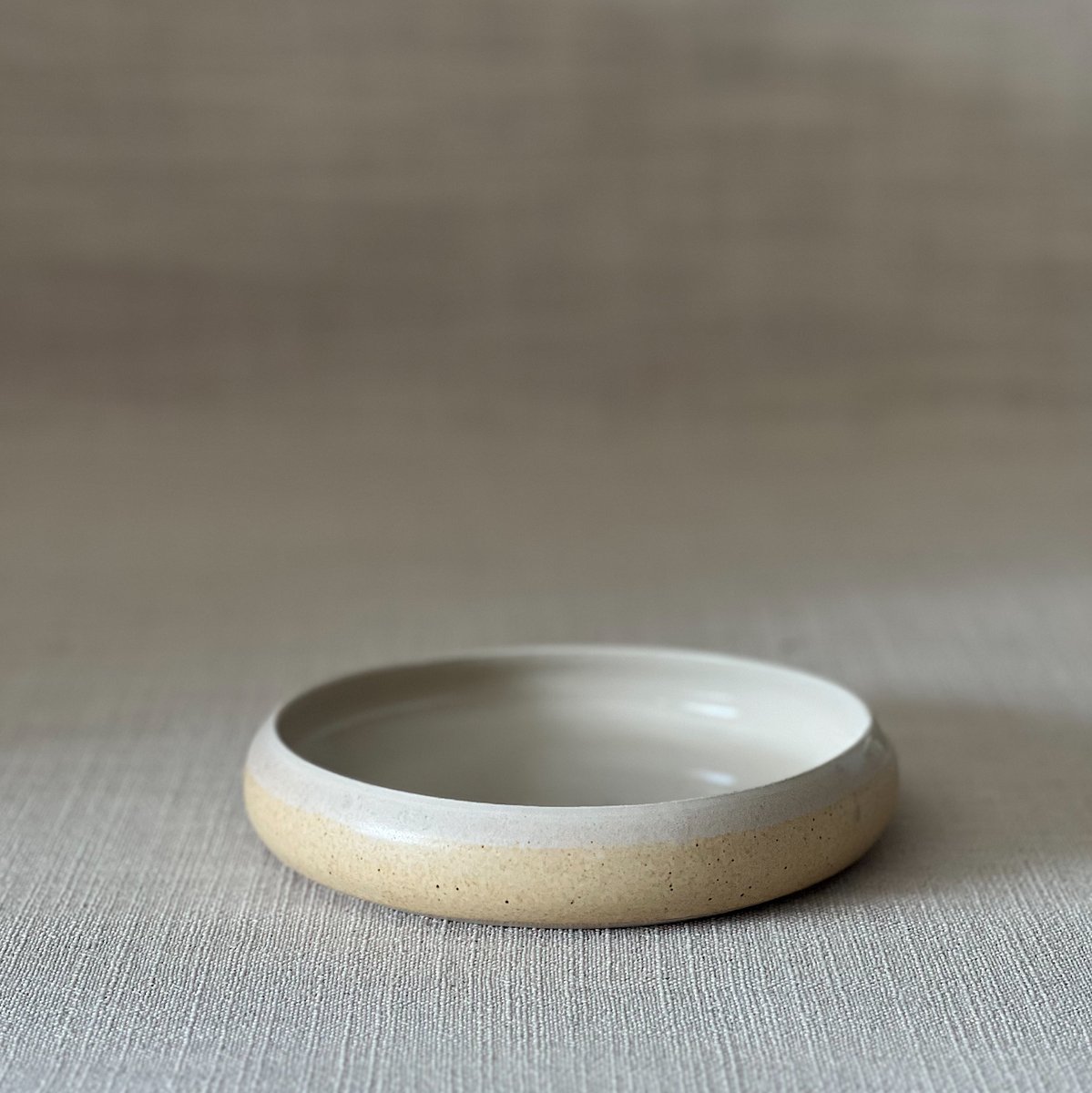 VERVE CURVED DESSERT PLATE | Galit Maxwell