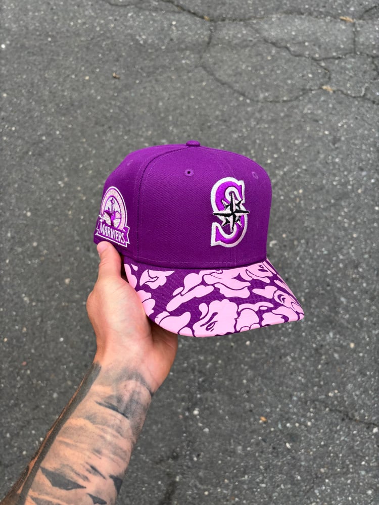 VIOLET MULTI TONE SEATTLE MARINERS CUSTOM FITTED CAP | WORLDWIDE RANK LLC