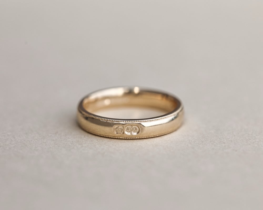 9ct Yellow gold 4mm milled edge ring | RUST jewellery