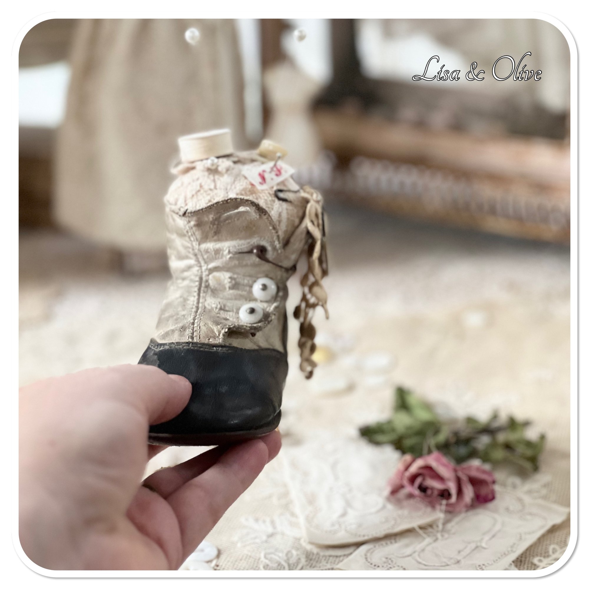 Reserved for R - Handmade vintage boot pin cusion | Lisaandolive