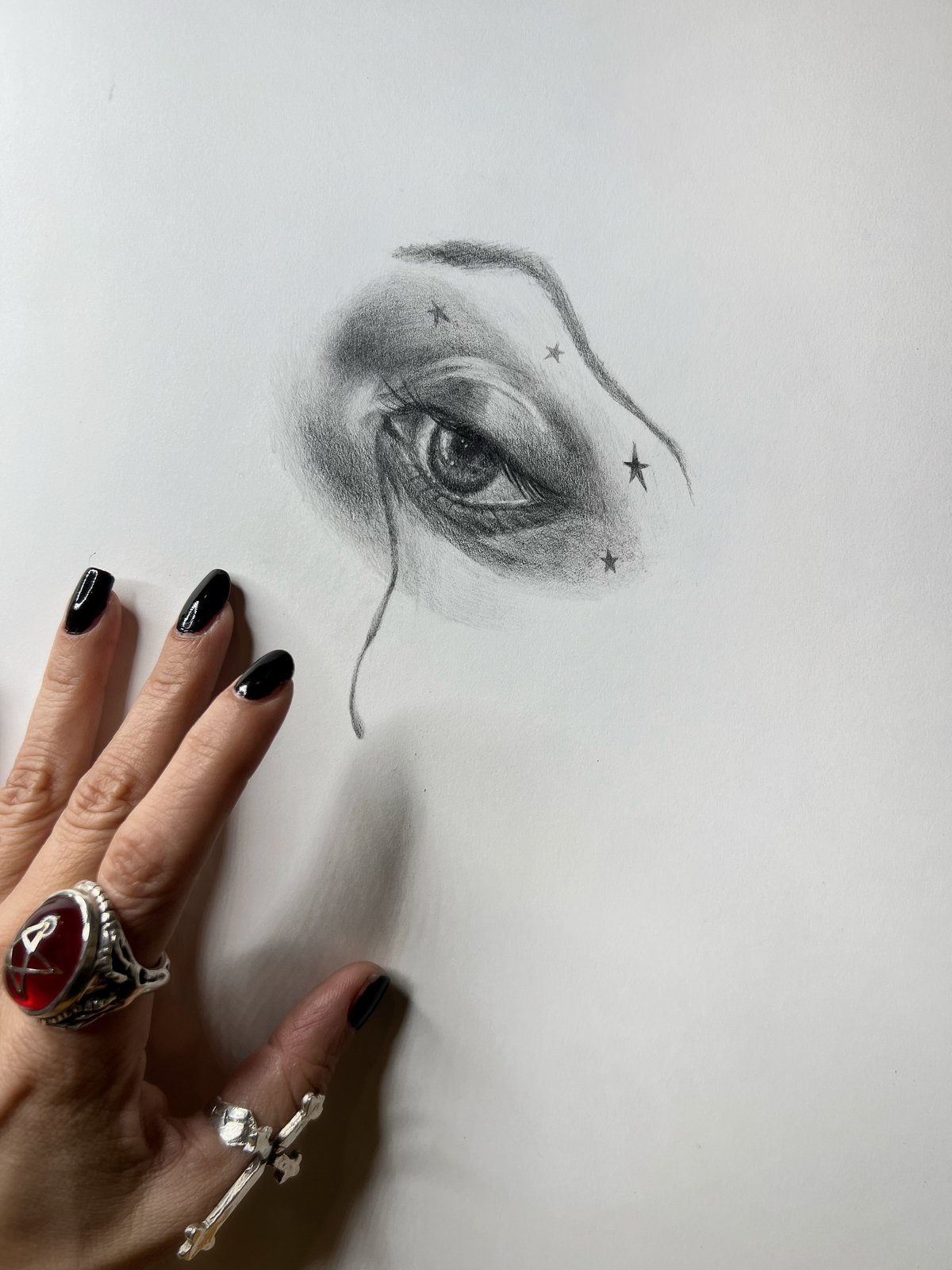 Sorrowful eye original graphite drawing | Lizz+Lopez