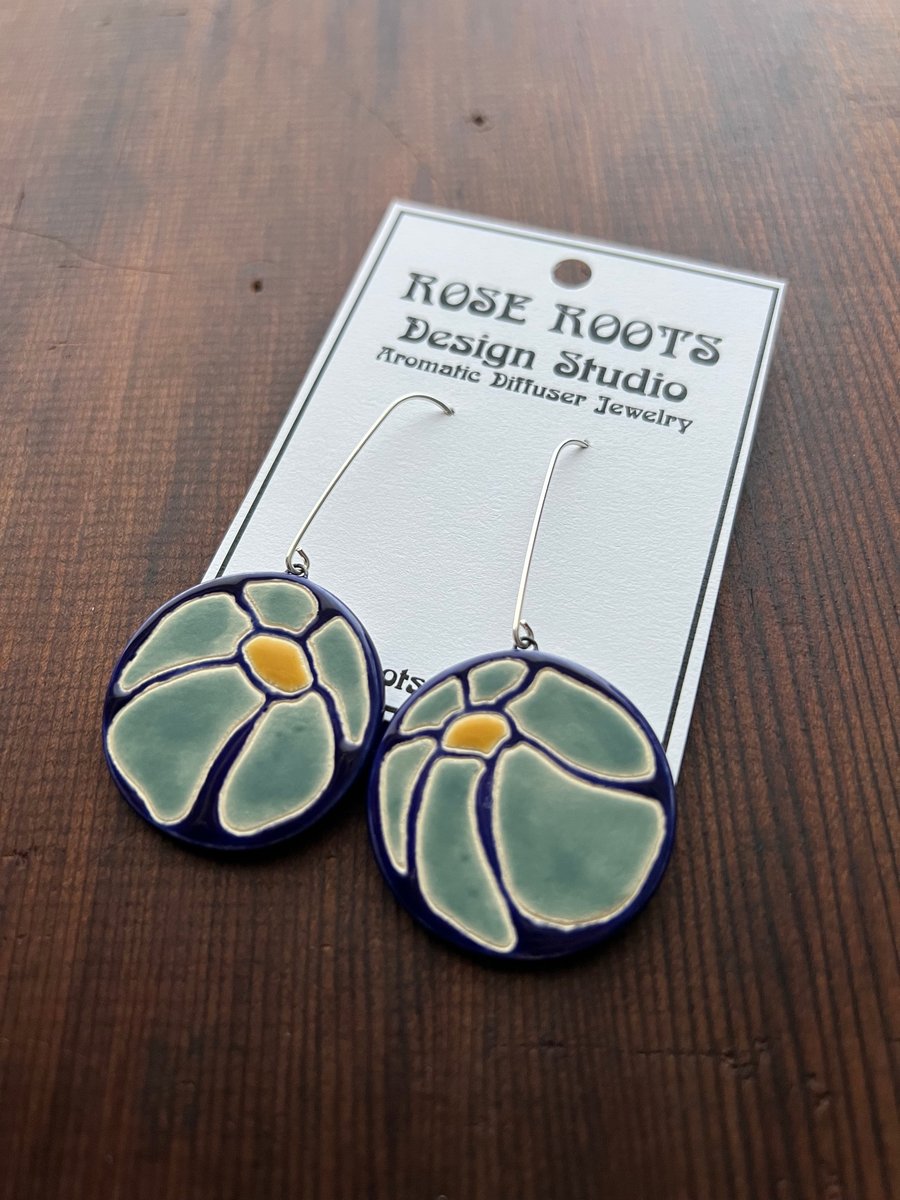 Lily | Rose Roots Design Studio Aromatic Jewelry