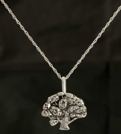 Alumnae Council Oak Tree Charm | Chatham Hall School Store