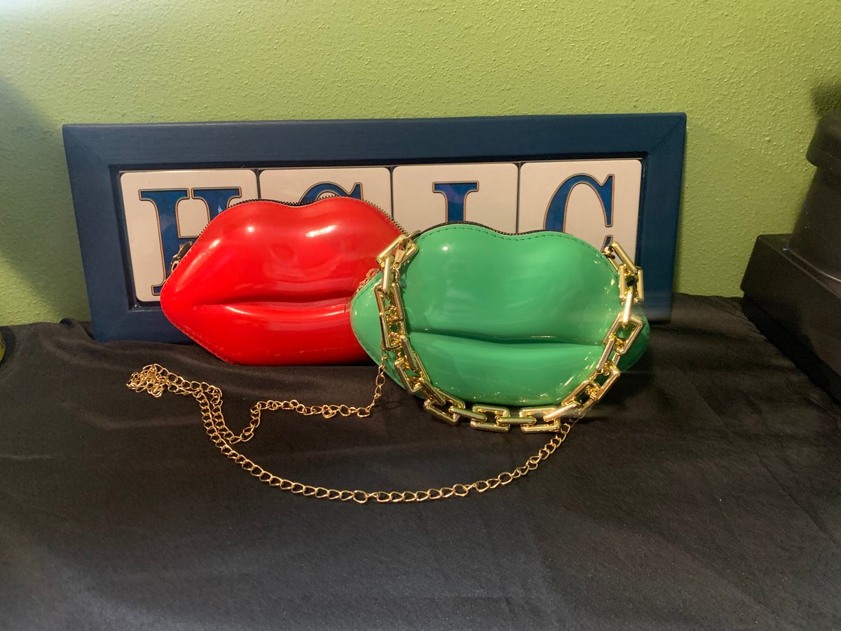 Lip Clutch Purse | Lil's Fashions