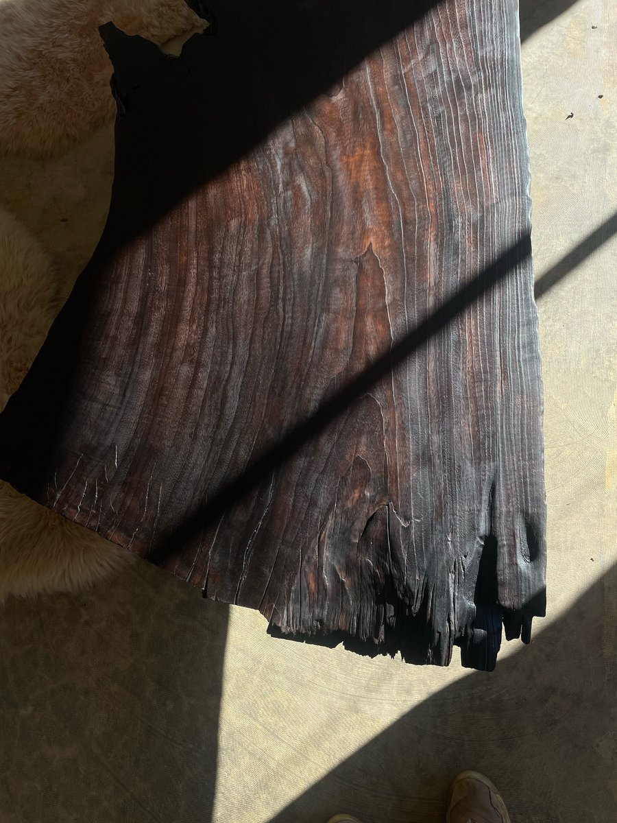 Dark choco coffee table | kitsunem00n