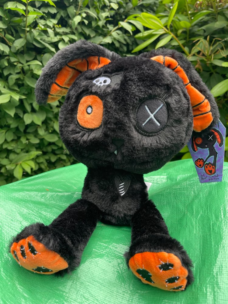 Goth Numb Bunny | Gusfink