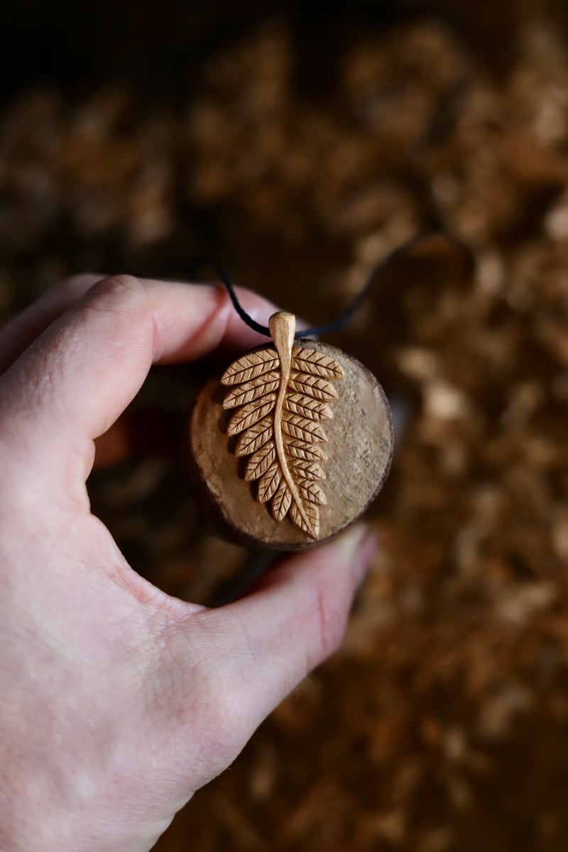 Curly Fern leaf pendant | The Woodland Carver