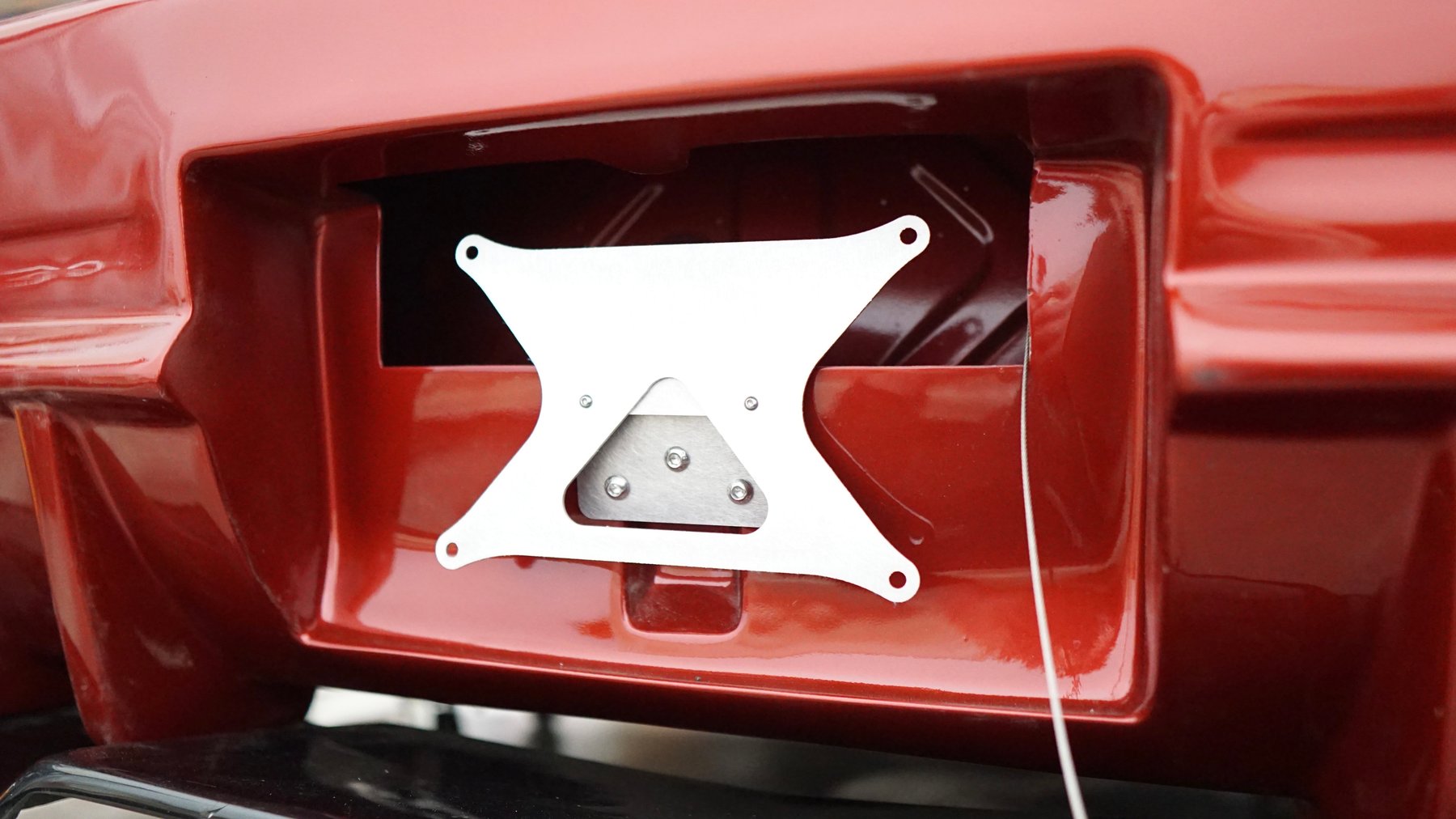 Universal License Plate Mount | EnglishTune