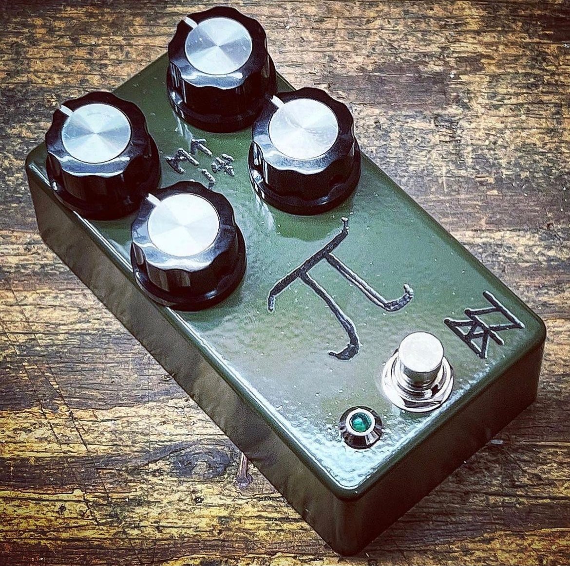 PI π FUZZ: GREEN / BLACK RUSSIAN (90s) | BLACKHAWK AMPLIFIERS
