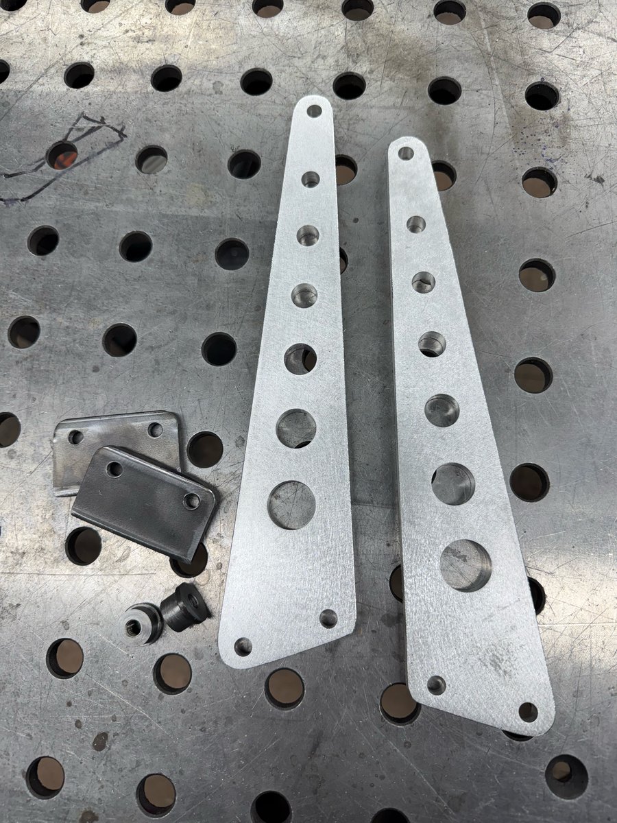 Rear fender strut kit | benjeff