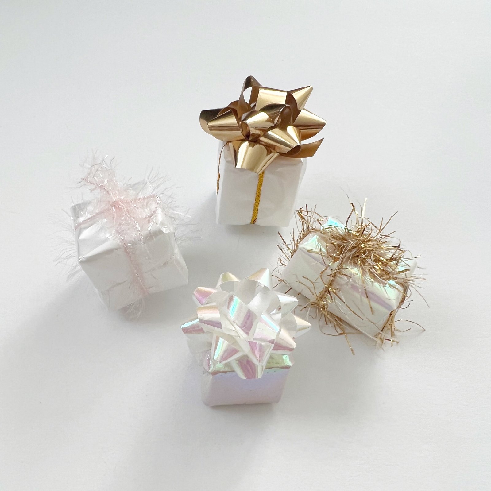 the daydream republic — Blush, Champagne and Iridescent Christmas ...