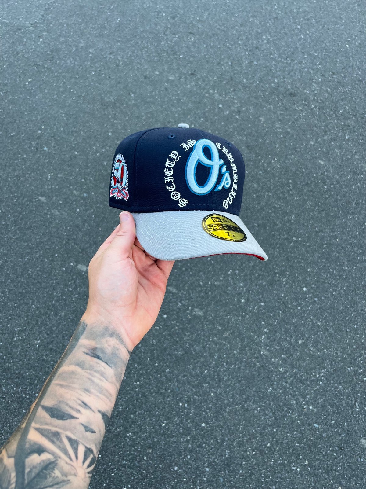 RED BRIM TRI TONE BALTIMORE ORIOLES CUSTOM FITTED CAP | WORLDWIDE RANK LLC