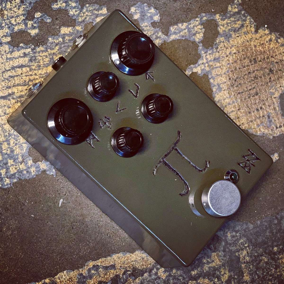 PI π BASS FUZZ MKII (RUSSIAN) | BLACKHAWK AMPLIFIERS