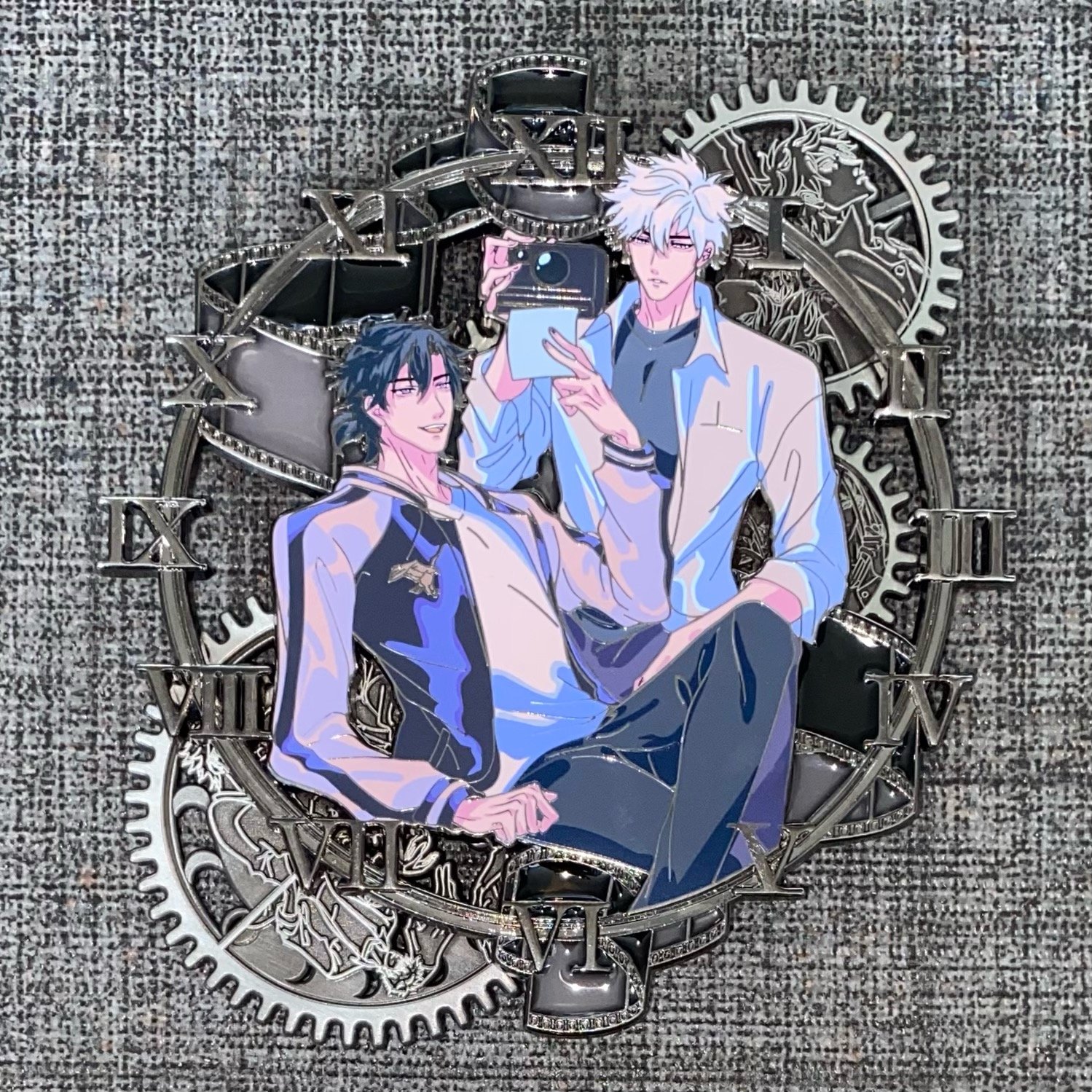 Link Click / Shi Guang Dai Li Ren Enamel Pin [IN HANDS] | Torikii