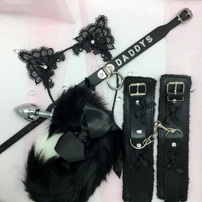 Black kitten PetPlay set with handcuffs | Daddies Little Monsterz