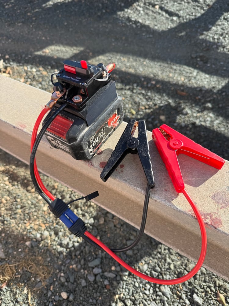 FLEX 18v Battery Emergency Jump Starter | mariomaker