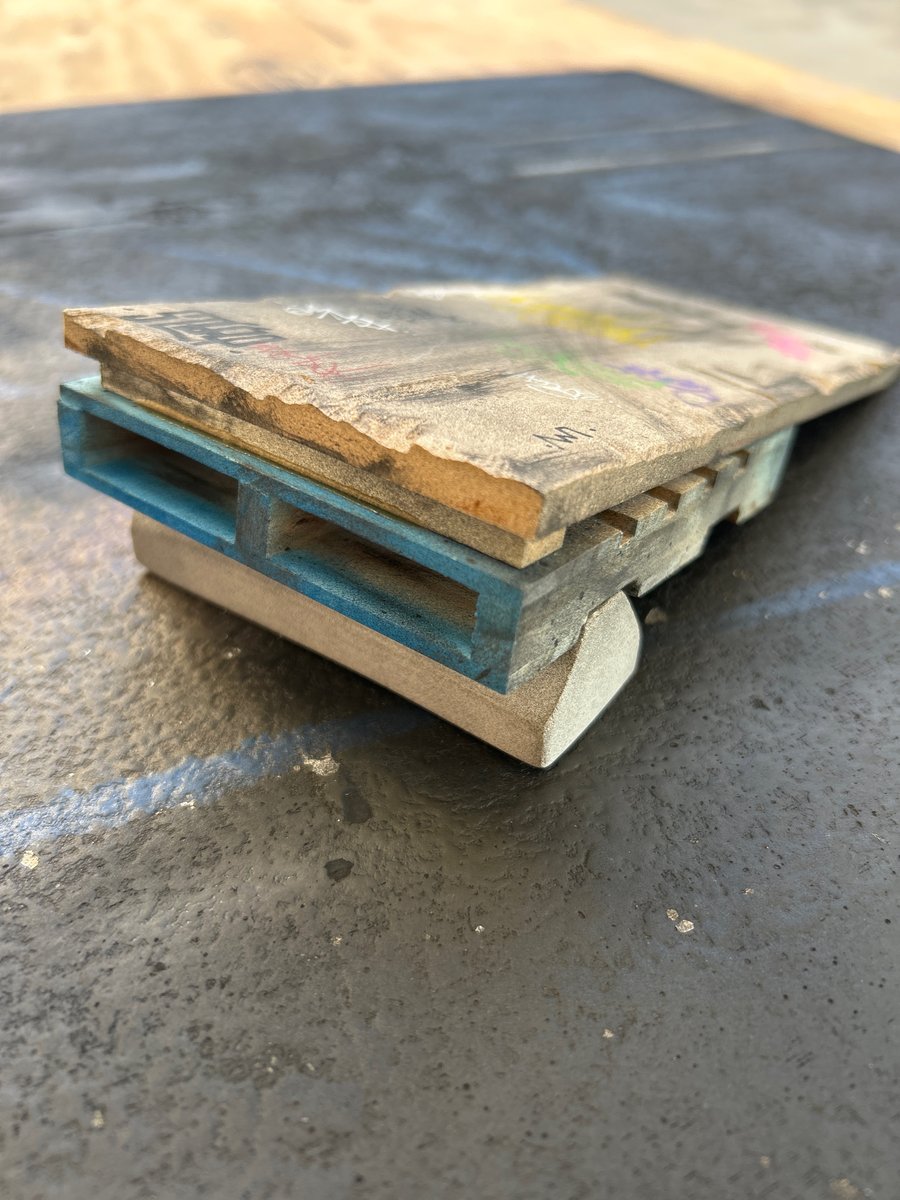 Pallet kicker | WhytMyk Concrete