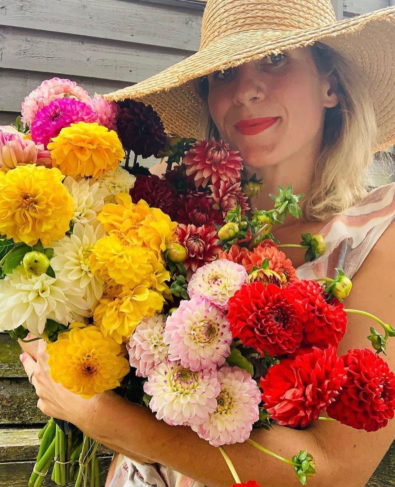 Home | Wood Barn Flowers