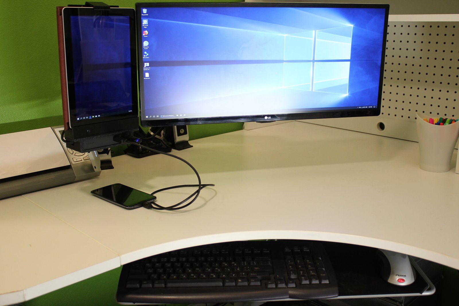 I made myself a budget vertical surface dock for about 20€. : r/Surface